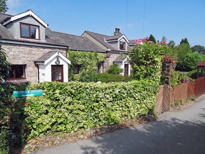 Oakleigh Cottage - North Wales