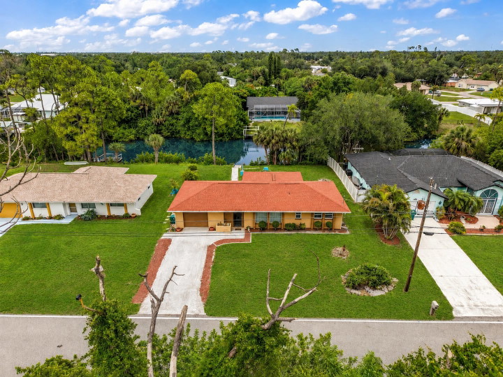 Salt Waterfront Canal, Fully Renovated Home. - Port Charlotte, FL