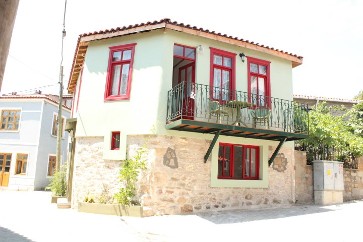 Gökçeada'nın Ruhunu Yansıtan öZel Taş Rum Evi - Gökçeada