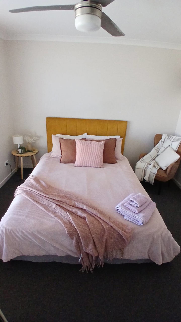 Garage 4 Car Space 4br 2b Fenced Pets Welcome Wifi - Rockhampton
