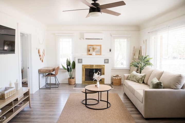 Historical Boho Downtown Riverside Private Unit B - Jurupa Valley, CA