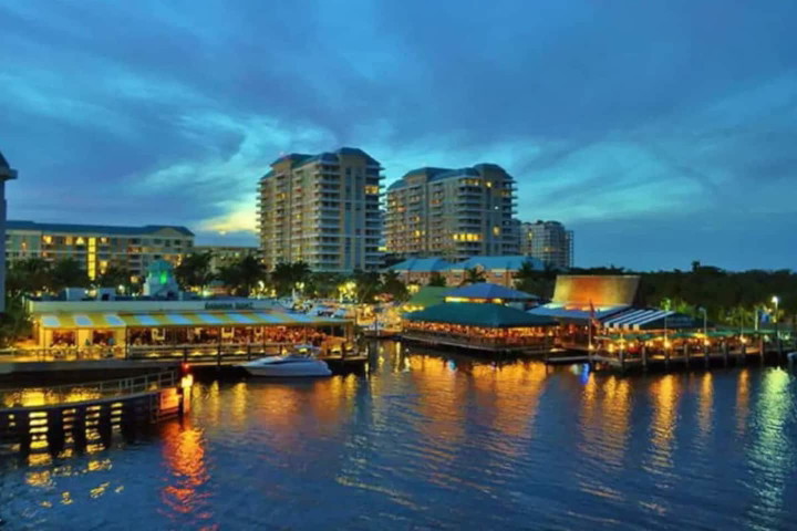 Luxury Waterfront Condo W/ Pool, Gym, Beach & More - Delray Beach, FL