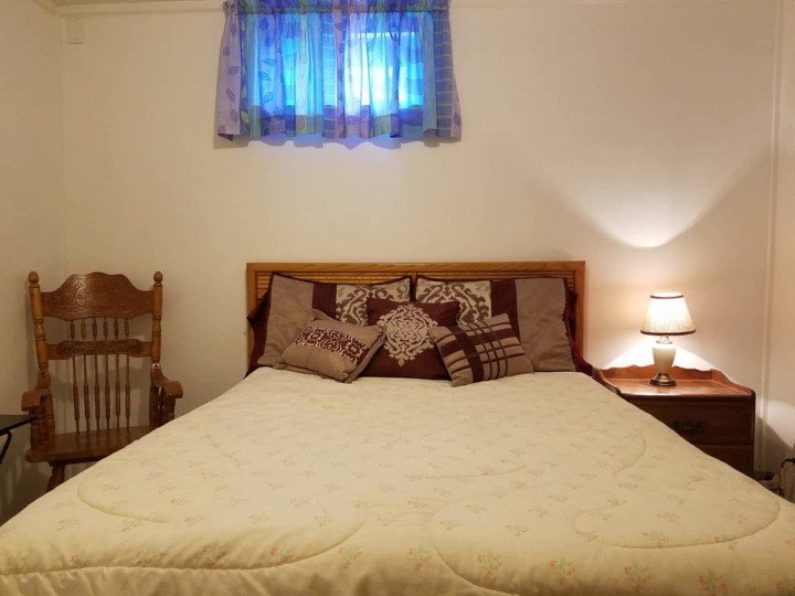 Cozy Room Rental On Eden Lake - Vermont