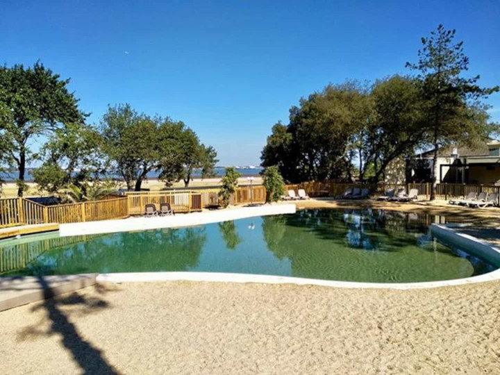 Mobil Homes + Salle - Camping En Bord De Mer 4 * - Paimbœuf