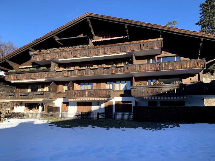 Chalet-wohnung Mit Panorama - Gstaad