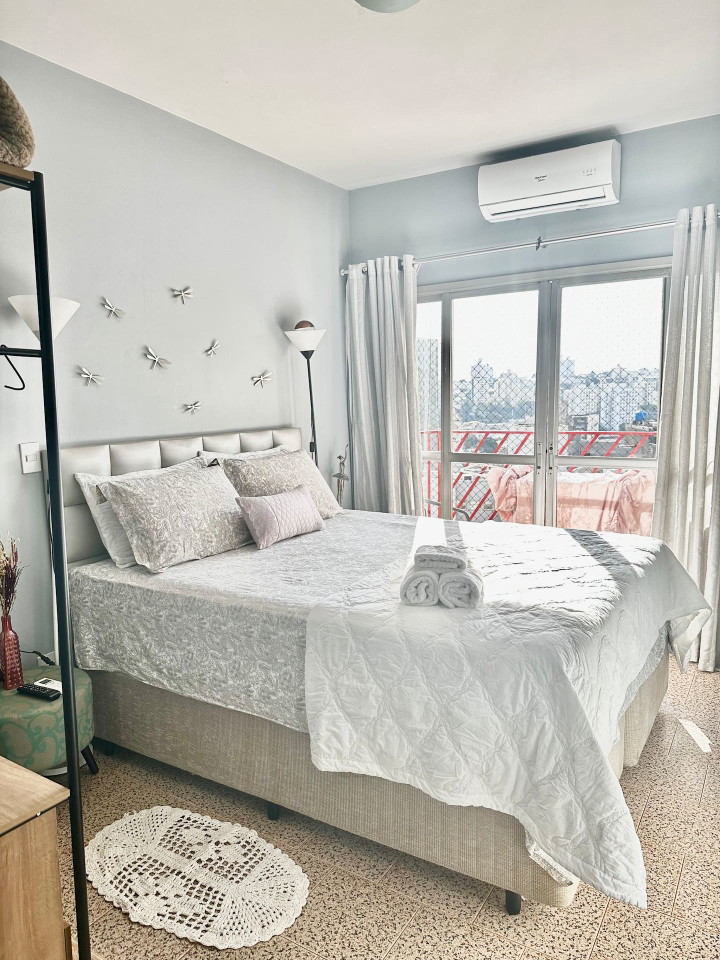 Cozy Loft Great Location -
