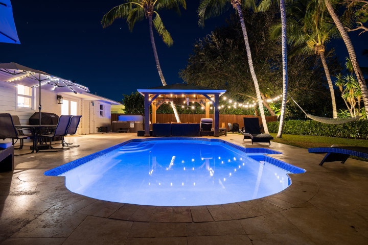 Private Canal Retreat | Heated Pool  Spa  Kayaks - Jupiter, FL