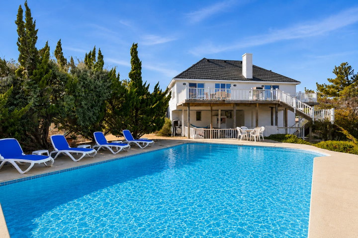 Beach Retreat W/ Pool & Hot Tub - Virginia Beach, VA