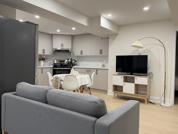 Brand New Private Basement 2 Bedrooms Suite - Richmond Hill