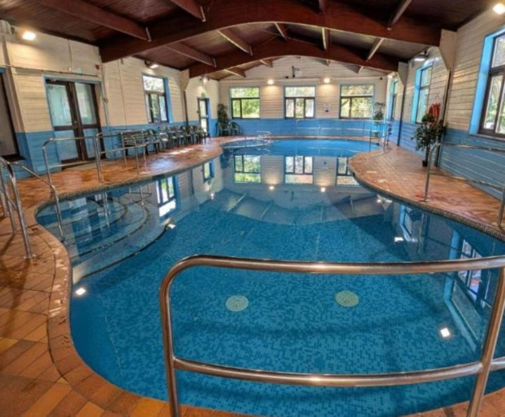 2 Strawberry Hill, Tolroy Manor - Hayle