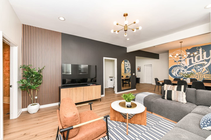 Spacious Indy Oasis In Dt | Fountain Sq. | Hot Tub - Indianapolis, IN
