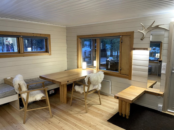 Cosy Little, Well Equipped Cottage By The Lake - Ivalo