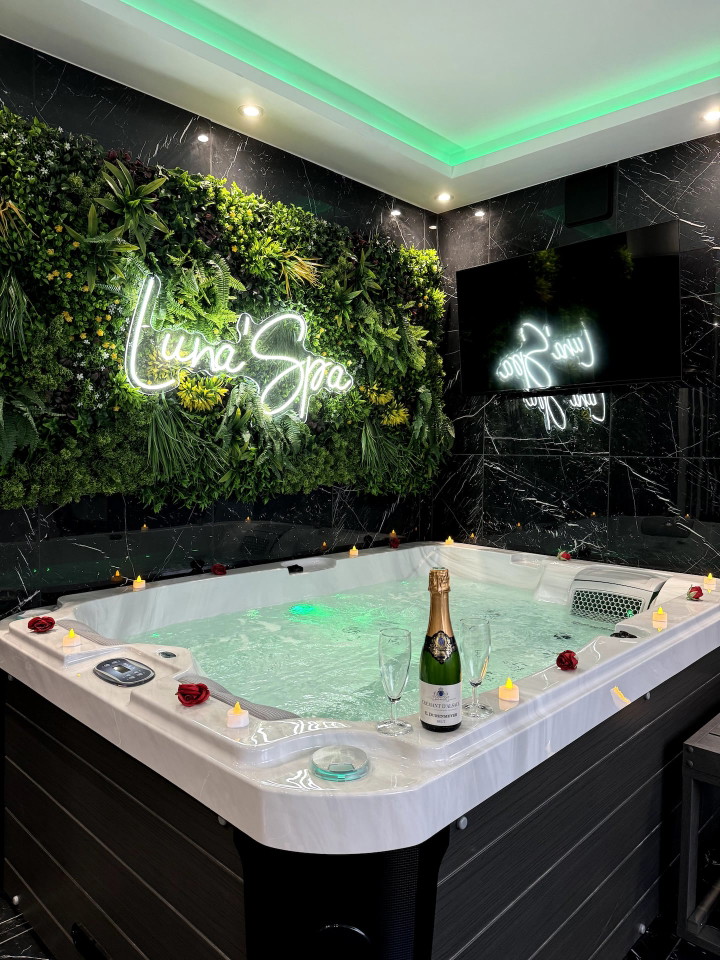 Love Room: Luna'spa (8pm To 11am) - Cergy