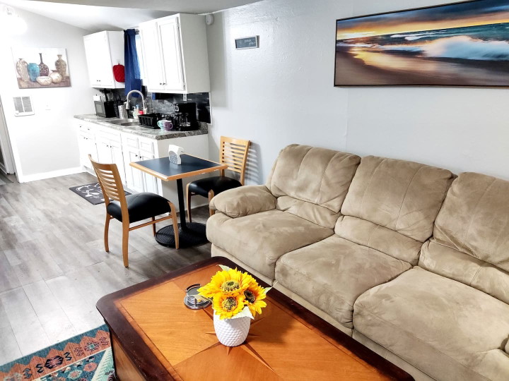 Peaceful Oasis Near Dt Greenfield- 2 Bedroom Home - Greenfield, IN