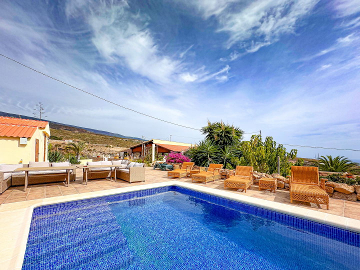 Exquisite Rural House With Garden, Pool And Views. - Tenerife