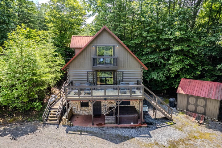 Spacious Cabin W/ Hot Tub & Spectacular Valley Views | Near Bryson & Cherokee - Cherokee, NC