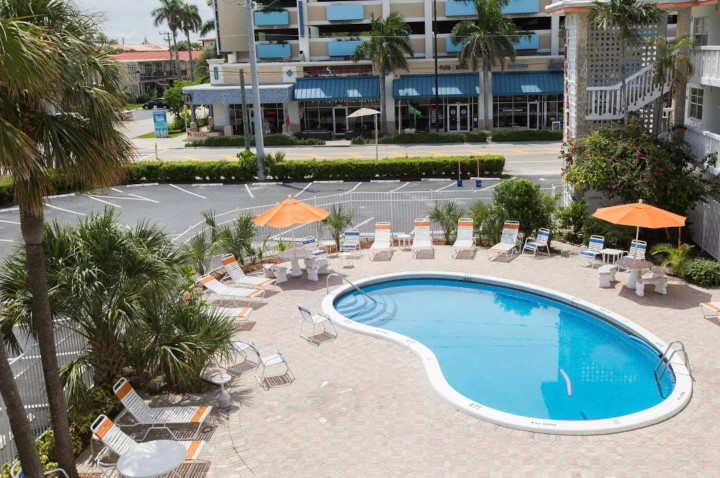 3 Min Walk To Deerfield Beach, Pier, And Bars - Deerfield Beach, FL