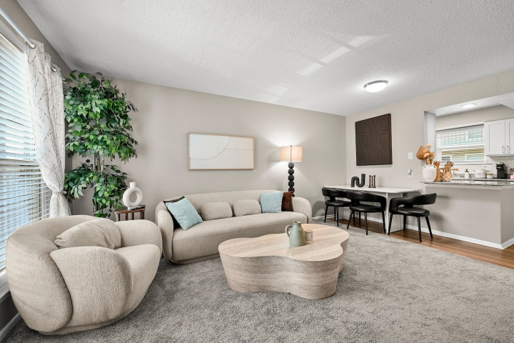Sunlit 2br With Pool | Lsu & Medical District - Baton Rouge, LA