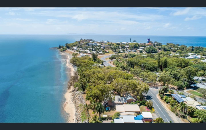 Seaside Breezes, Short Walk To Beachside Park - Mackay