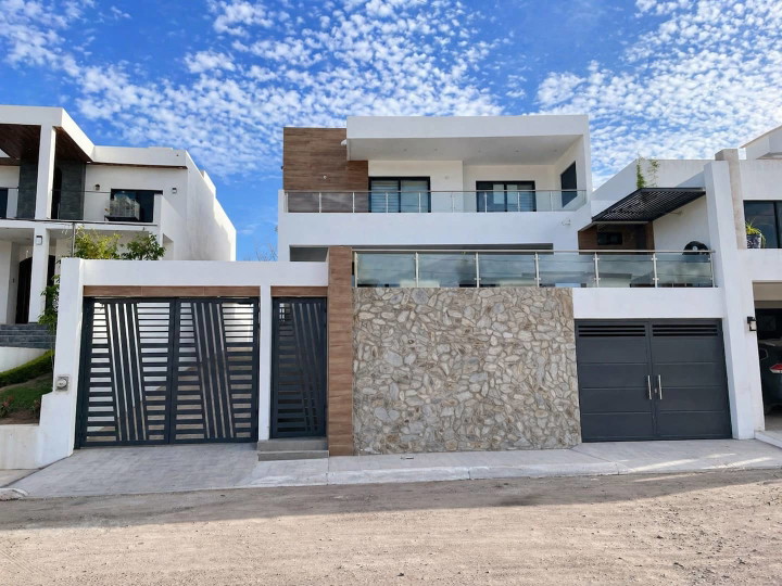 Residencia Con Alberca Cerca De La Playa - Guaymas
