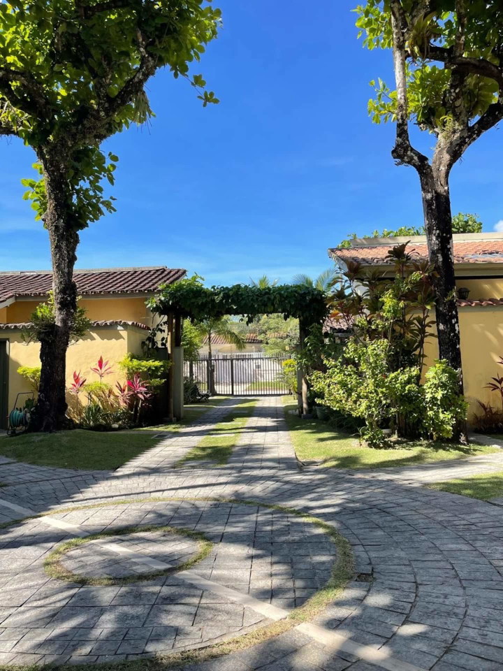 House In A Condominium Near Praia Grande. - Ubatuba