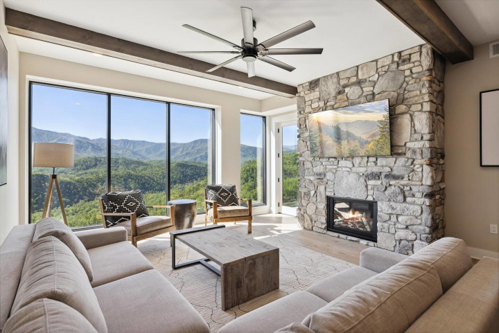 3-bedroom Condo With Breathtaking Mtn Views In Gat - Gatlinburg, TN