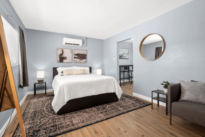 Fresh Studio In North Hampton Neighborhood - Kirkwood, MO