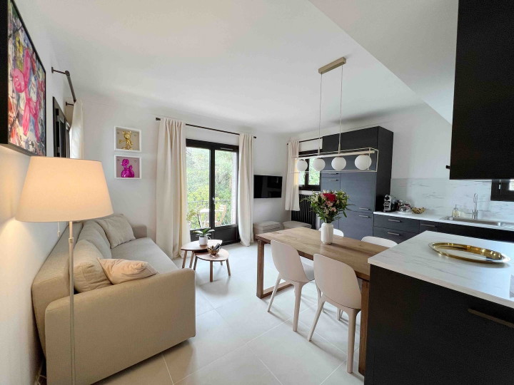Logement Rénové Et Climatisé Proche Centre Ville - Vence