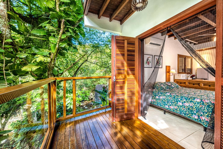 Waterfall Sound And River View In Nature - Ilhabela