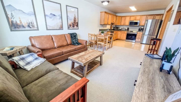 Sky View Townhome, Mtn Views 2bed 2bath, Sleeps 6 - Red Lodge, MT