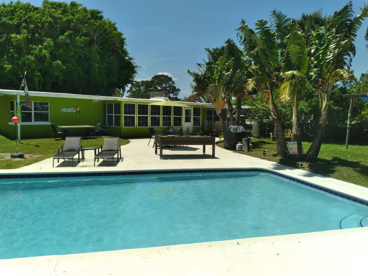The Sunsplash Getaway Guest Suite - Melbourne, FL