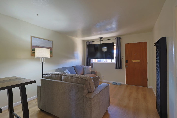 Cozy 1br Farmington Townhouse | Yard + Fast Wifi - Farmington, NM
