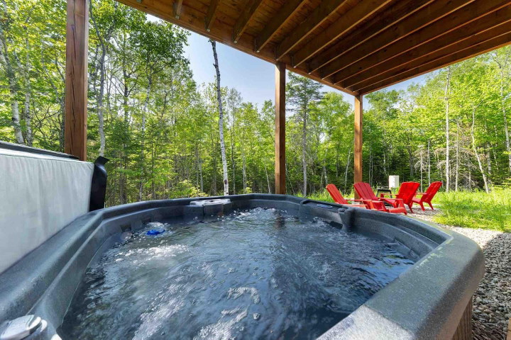 ÉVasion Plein Air 1: Spa, Sentiers 8 Km & Bbq - Québec