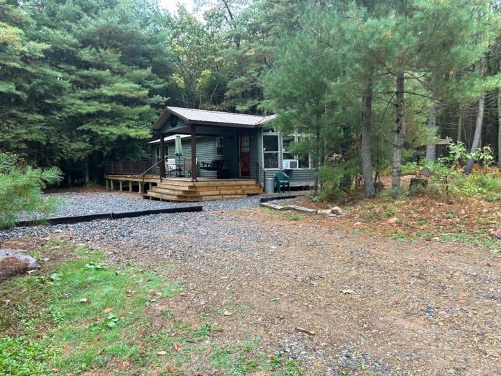 Arlenes Tiny Cabin The Love Shack - Pottsville, PA