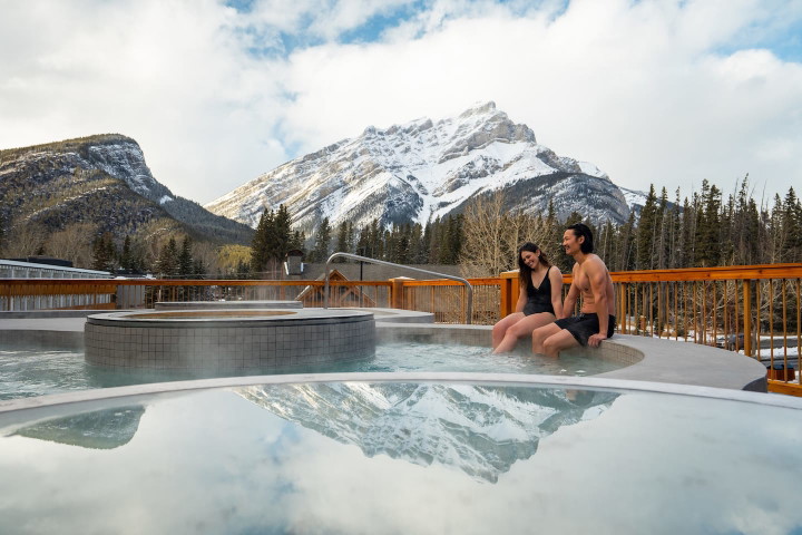 Superior Queen Beds W/ Mountain Retreat - Banff