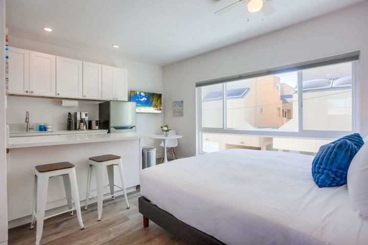 1 House To Ocean* Top Level Corner Unit * A/c - San Diego, CA