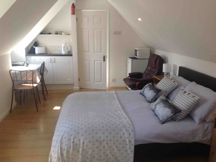 Colchester Lodge. Self Contained Annex W/parking - Essex