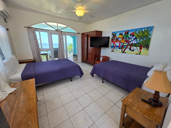 Seaview Room #4- Two Double Beds - Negril