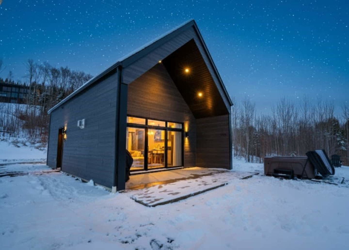 Modern Comfort | Spa & Mountain | Chalet Alba - Quebec