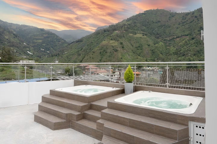 Reyes Living | Suite Nova | Jacuzzi Sauna |Rooftop - Banos