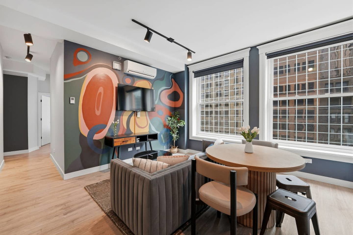 Plymouth Collection: 4bd 3ba With Rooftop & Lobby - Chicago, IL