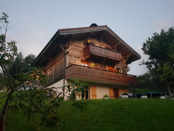 Chalet Avec Vue Imprenable Sur Massif Des Aravis - Haute-Savoie