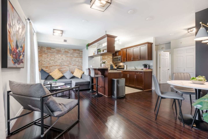 1min->budweisergardens/dt/patio/ac/laundry/wifi - London, ON, Canada