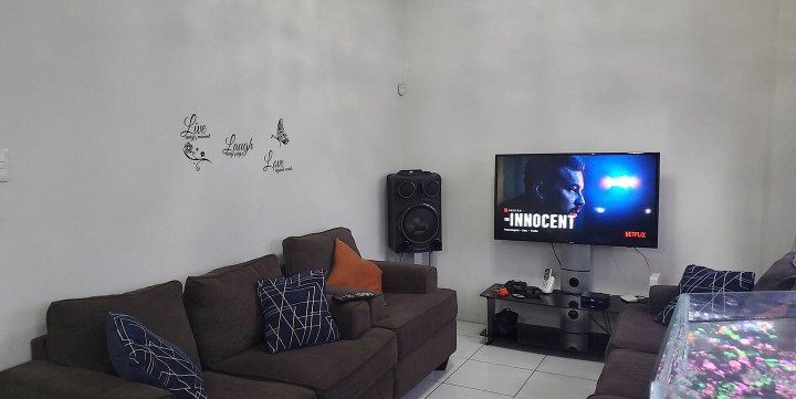 Lovely 1 Bedroom Secure Rental Unit In Belmont - Port of Spain