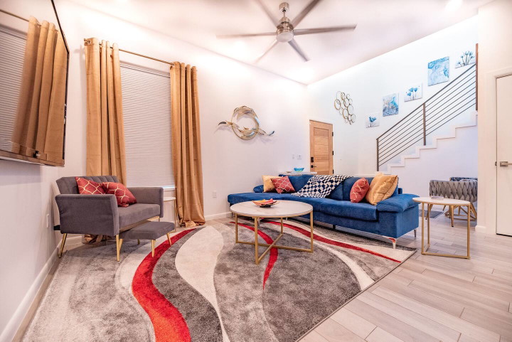 The Townhouse On 5th - McAllen, TX