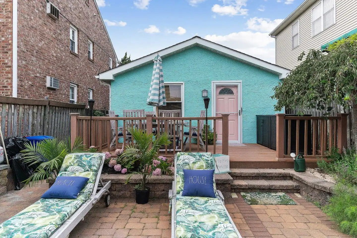 Margate Home W/ Large Outdoor Kitchen - Egg Harbor Township, NJ