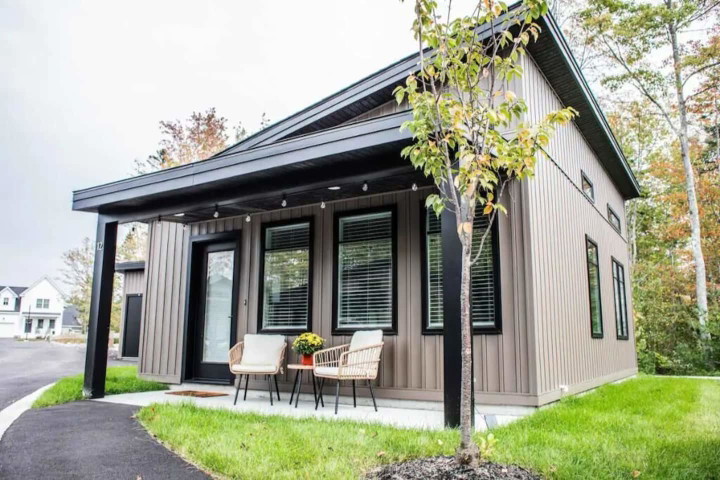 Cozy Fall Cottage 9mi Portland - Scarborough, ME