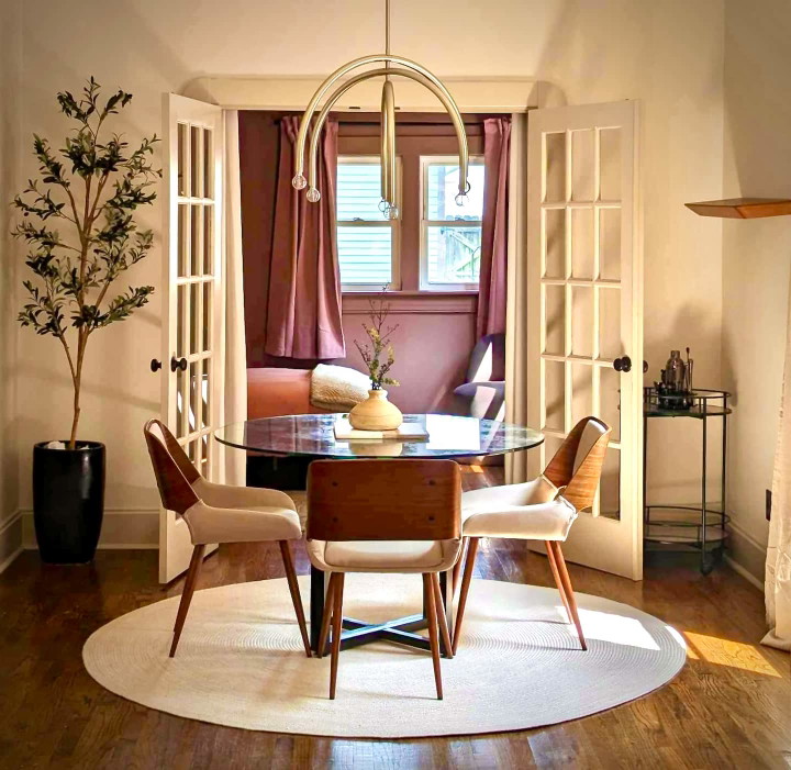 #Indycozycottage | Historic Cottage Near Downtown - Indianapolis, IN