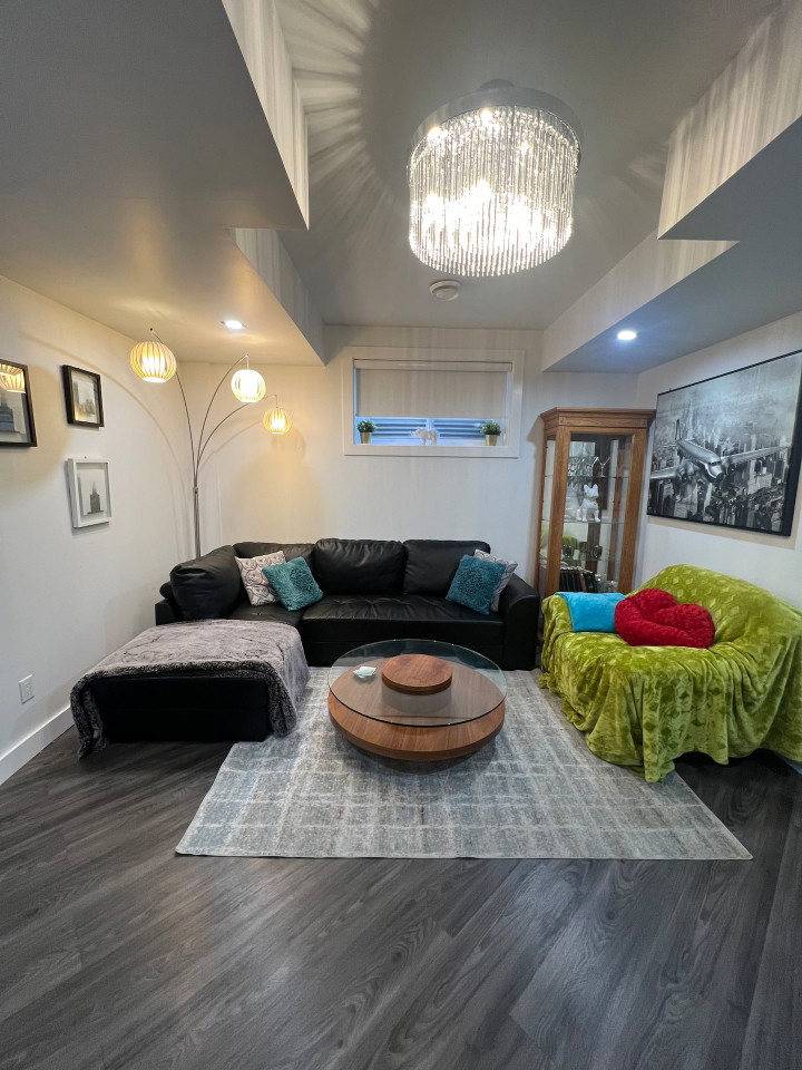 Luxury Family And Pet Friendly 2bd Near St.albert - Saint Albert