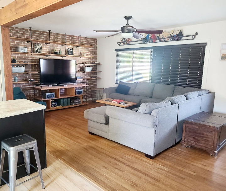Cozy, West Side Home With Large Fenced Backyard - Bloomington